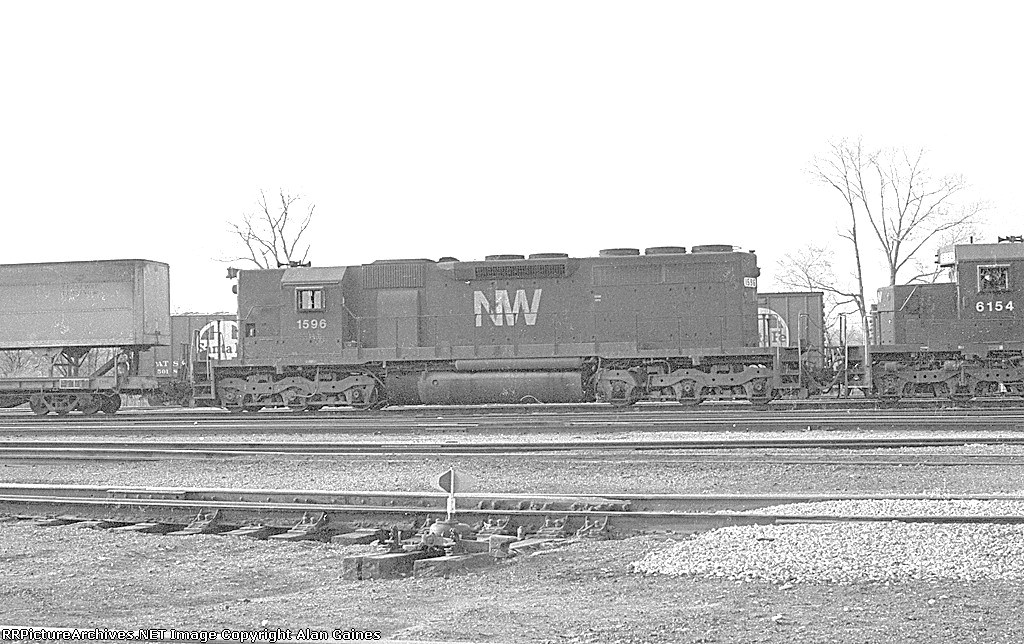 N&W SD-40 1596